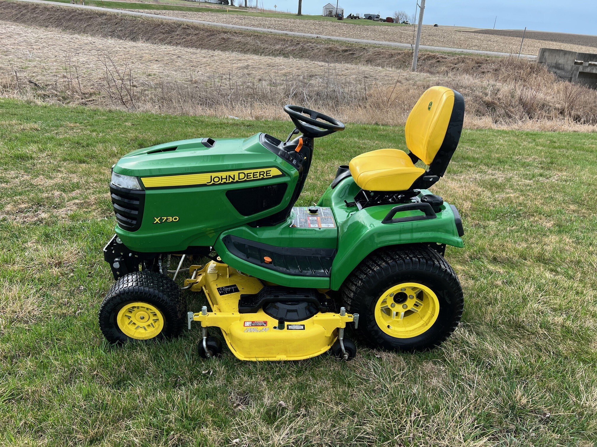2022 John Deere X730 Lawn Mower - $11,999 | Machinery Pete