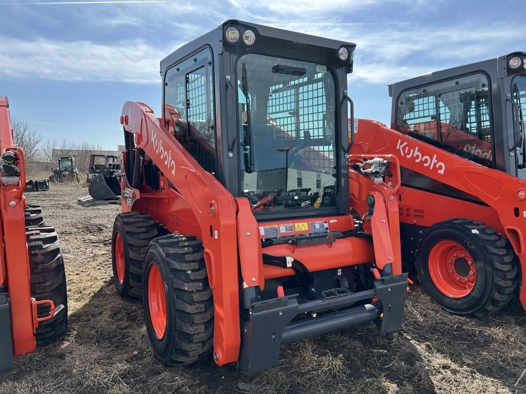 2025 Kubota SSV65 Skid Steer - $Call | Machinery Pete