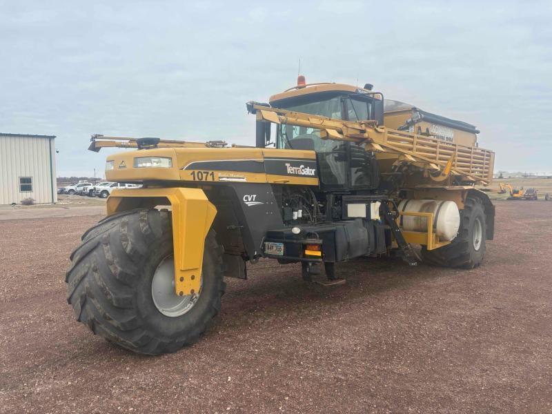 Used Self-Propelled Fertilizer Spreaders for Sale - 335 Listings ...