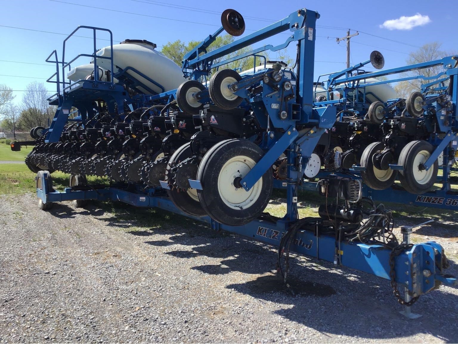 2013 Kinze 3600 ASD Planter - $75,600 | Machinery Pete