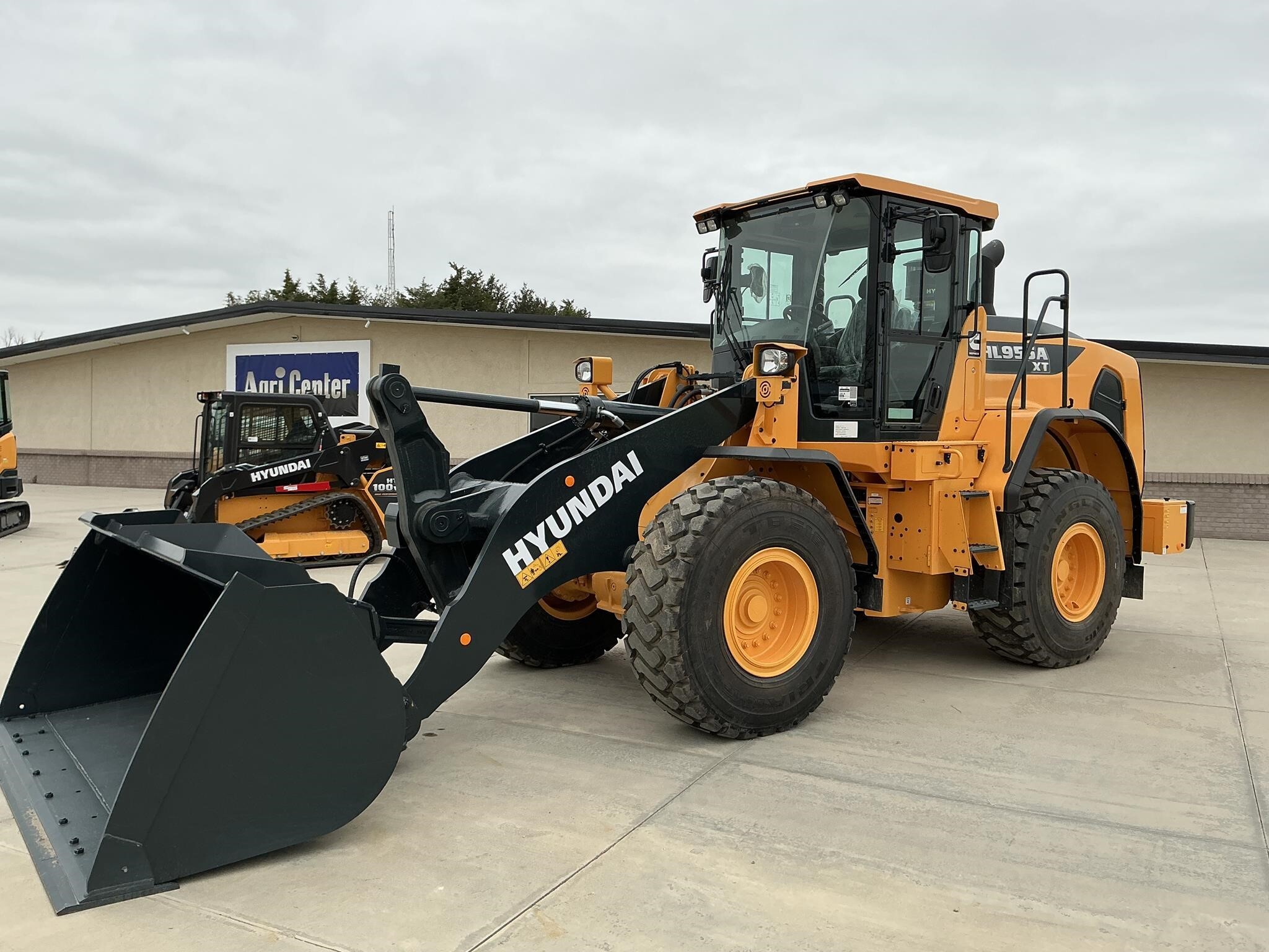 2025 Hyundai HL955AXT Wheel Loader - $Call | Machinery Pete