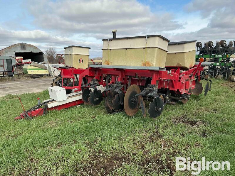 Used Case IH Fertilizer Spreaders for Sale - 18 Listings | Machinery Pete