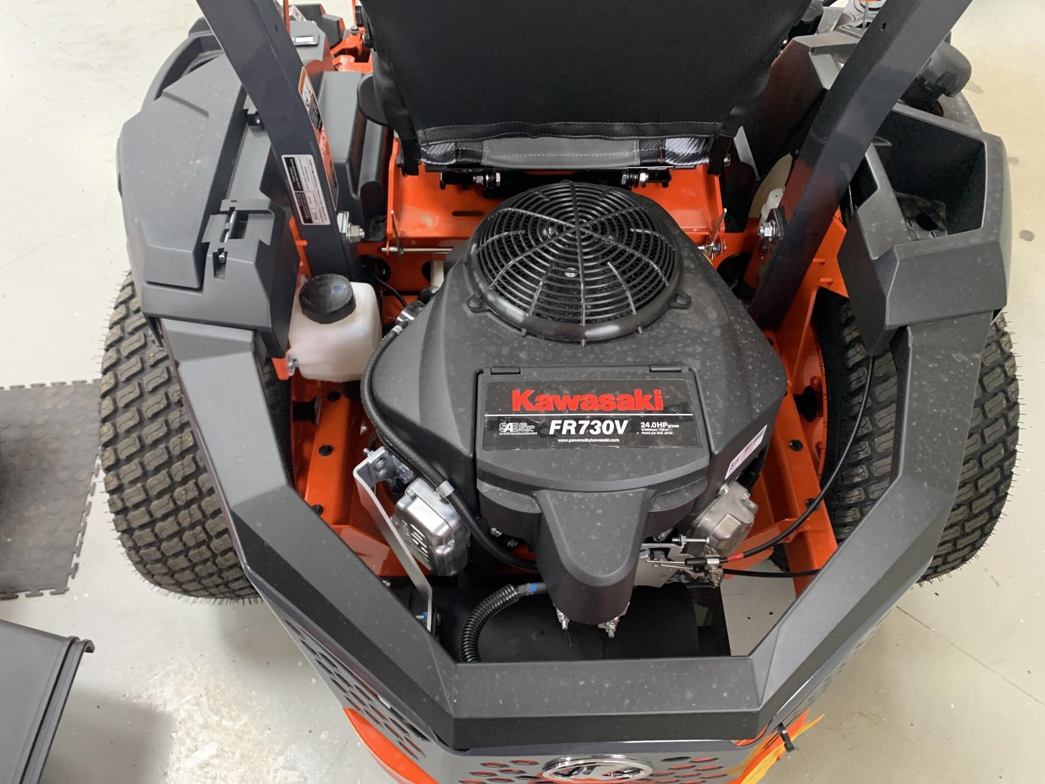 2025 Kubota Z252 Lawn Mower - $Call | Machinery Pete