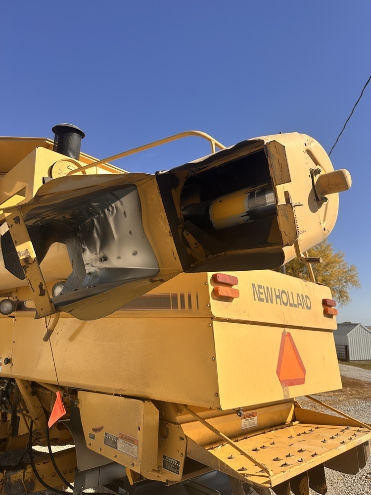 1998 New Holland TR98 Combine - $Call | Machinery Pete