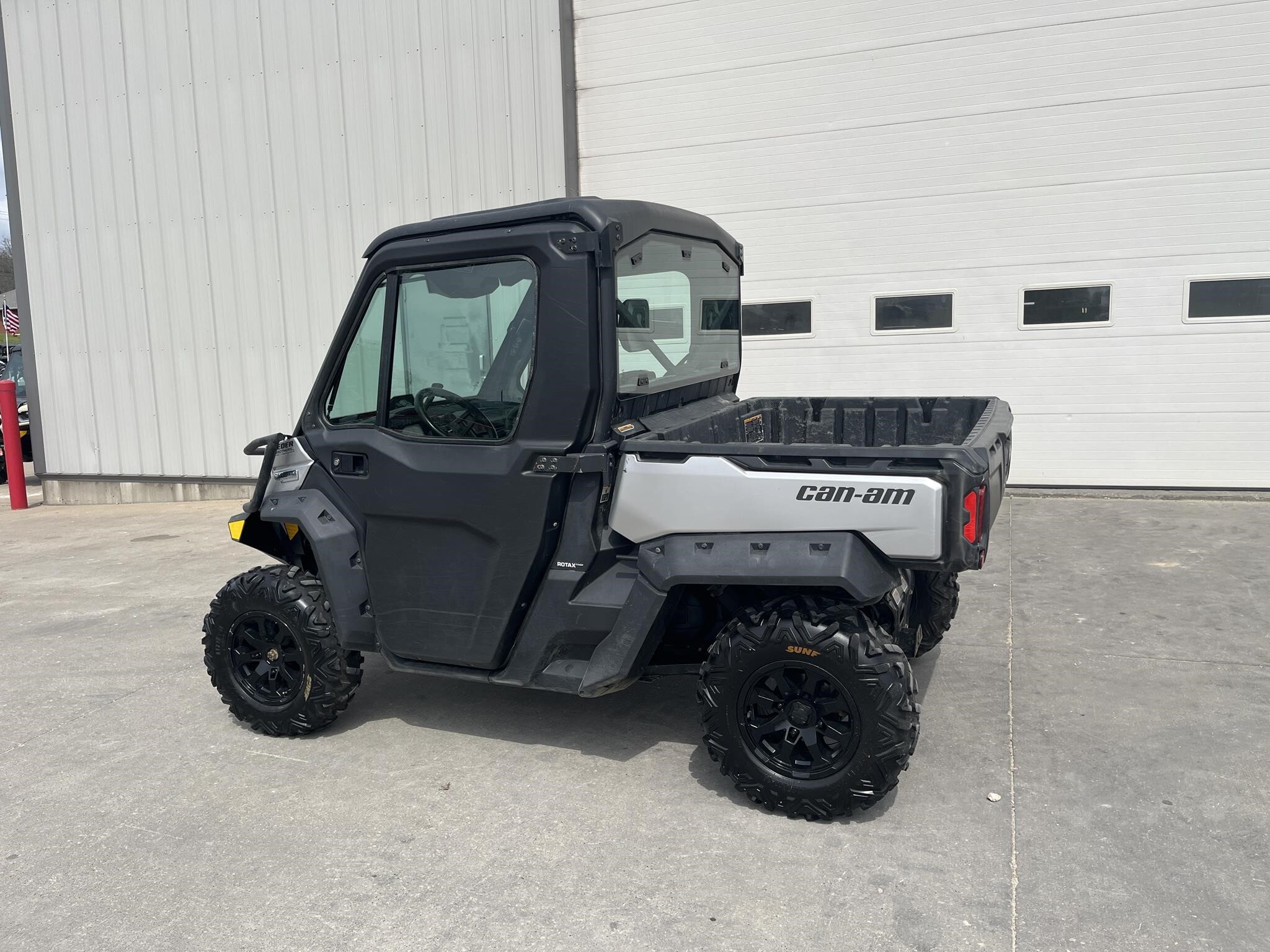 2021 Can-Am DEFENDER HD10 ATVs and Utility Vehicle - $18,500 ...