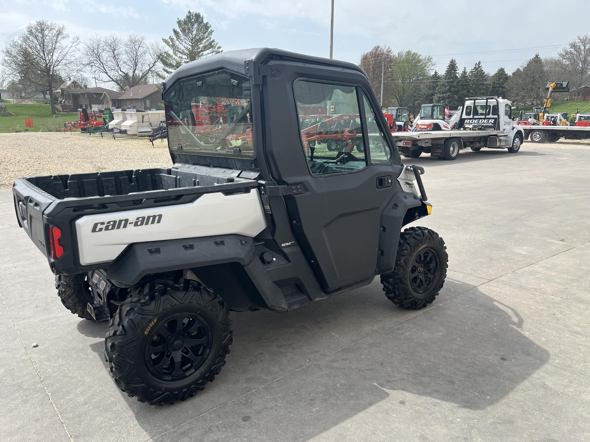 2021 Can-Am DEFENDER HD10 ATVs and Utility Vehicle - $18,500 ...