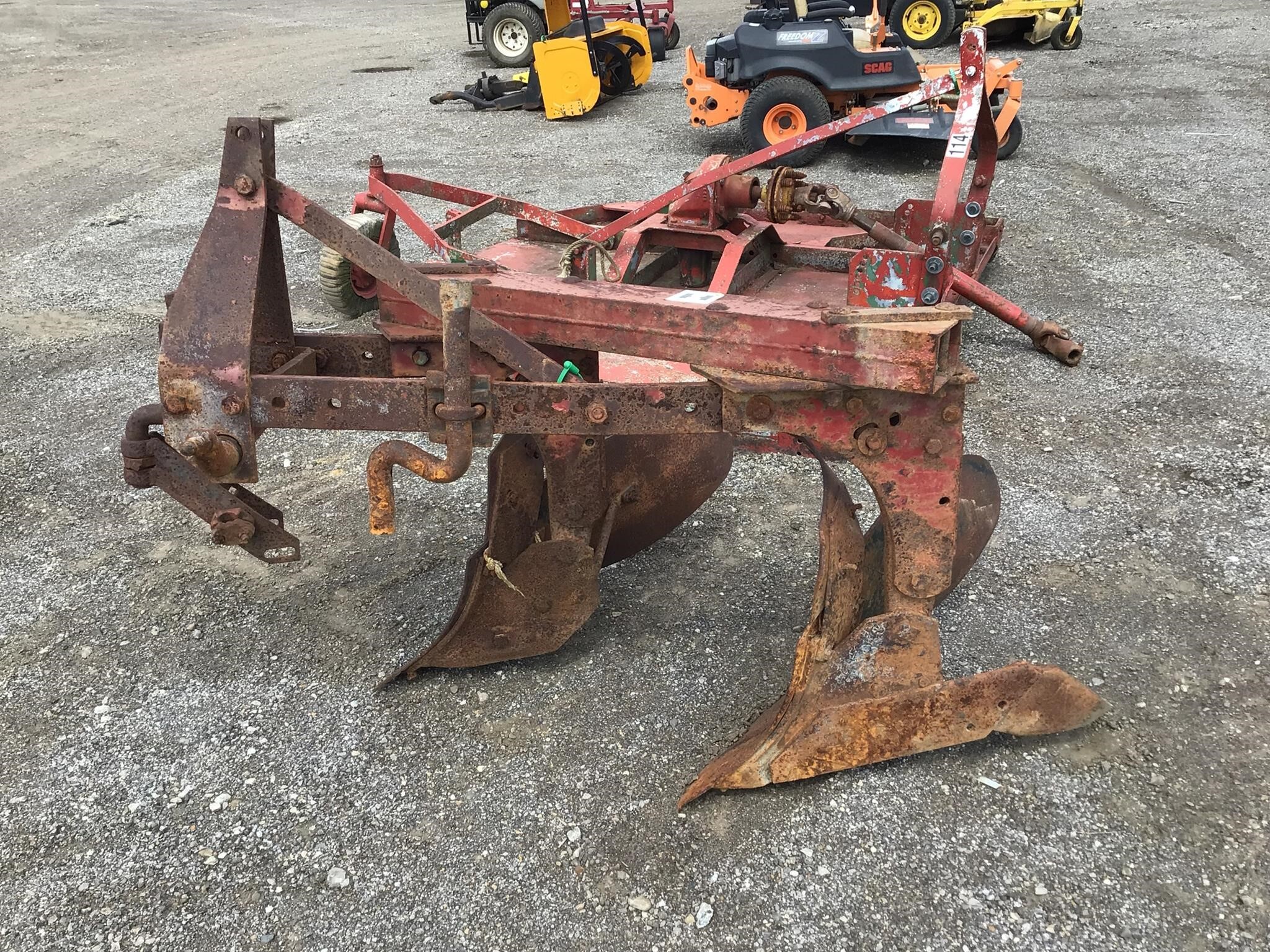 International 420 Plow - $350 | Machinery Pete
