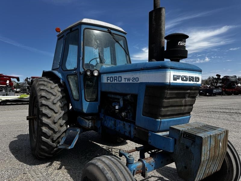 1981 Ford TW-20 Tractor - $15,900 | Machinery Pete