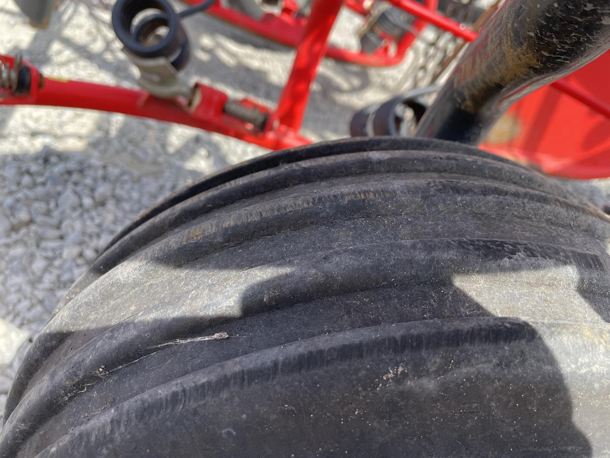 2011 Kuhn Haybob 300 Rake - $2,900 | Machinery Pete