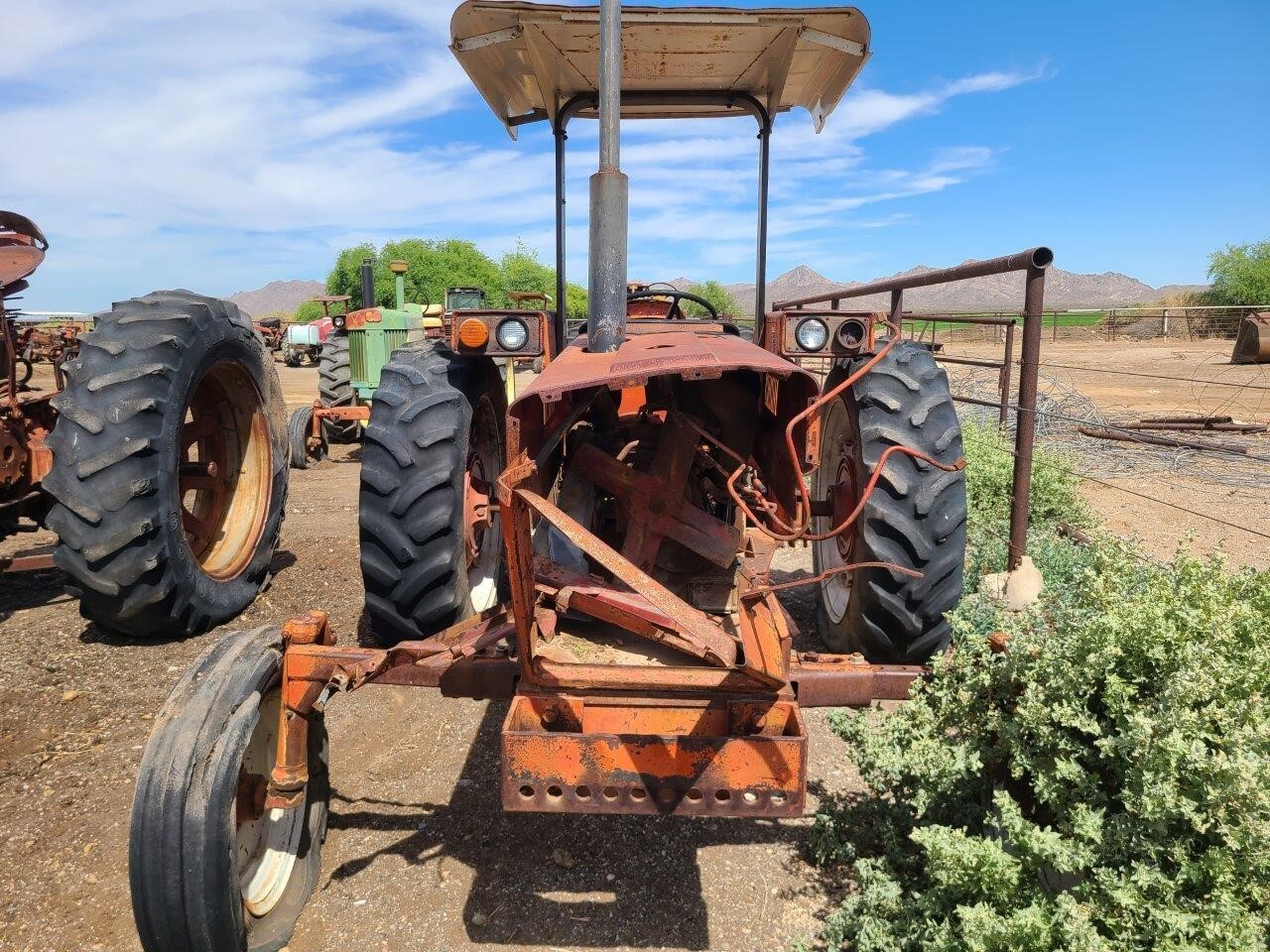 1983 International Harvester 884 Tractor - $3,500 | Machinery Pete