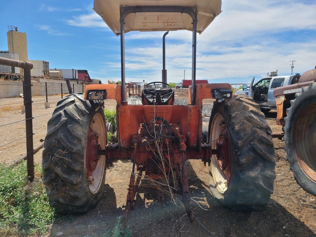 1983 International Harvester 884 Tractor - $3,500 | Machinery Pete