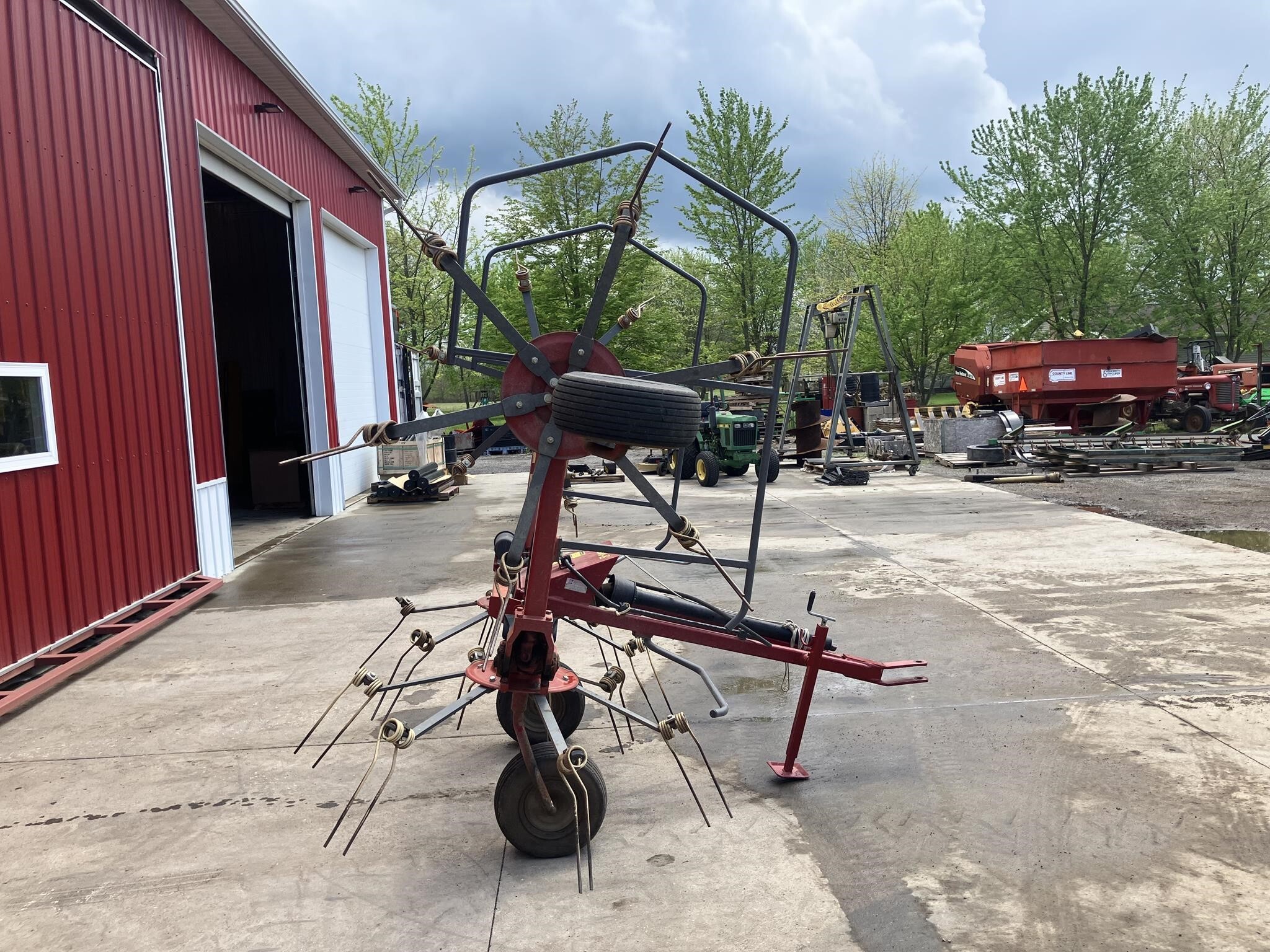 Sitrex RT5200H Tedder - $4,500 | Machinery Pete