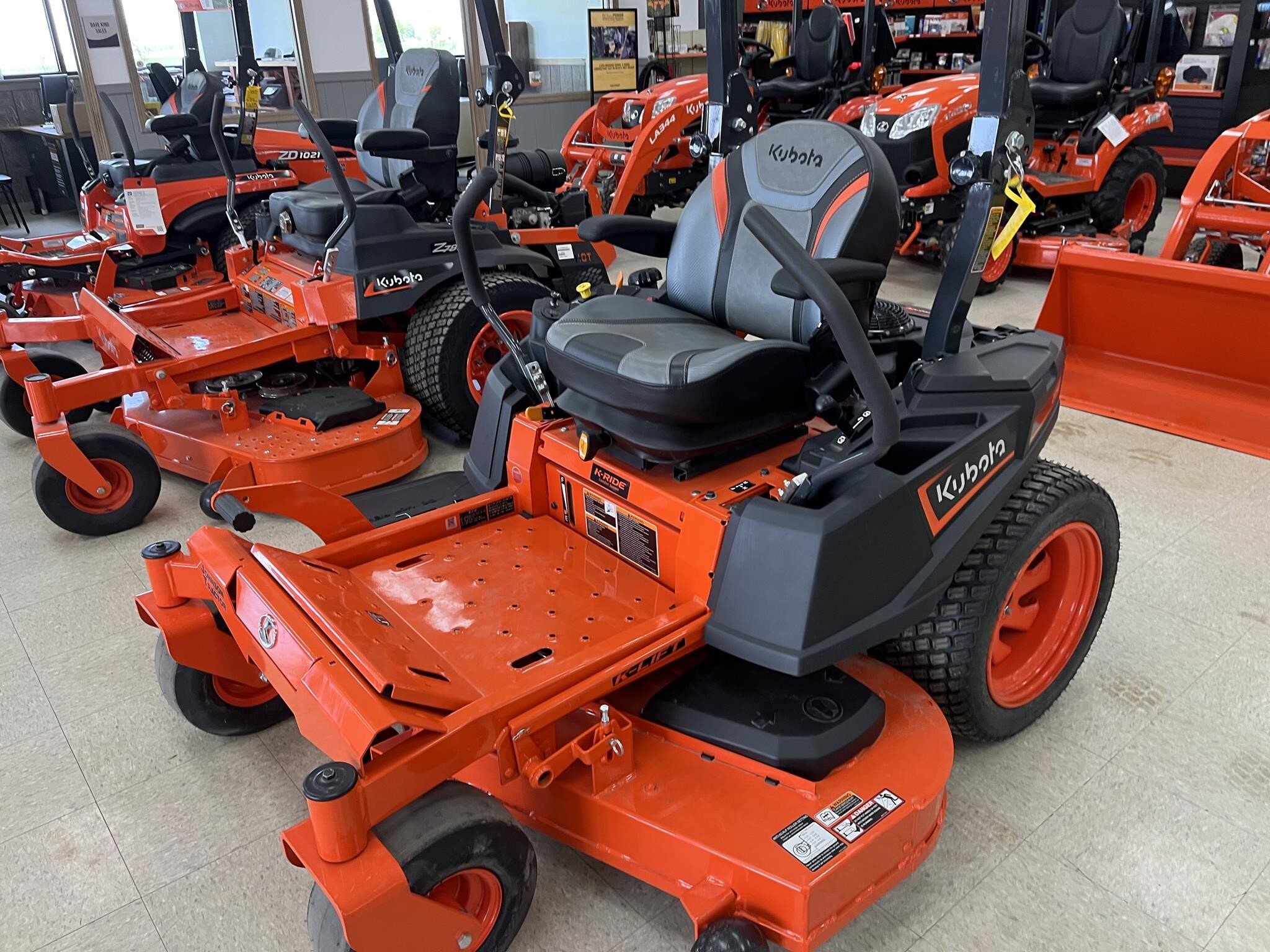 2025 Kubota Z252 Lawn Mower - $Call | Machinery Pete