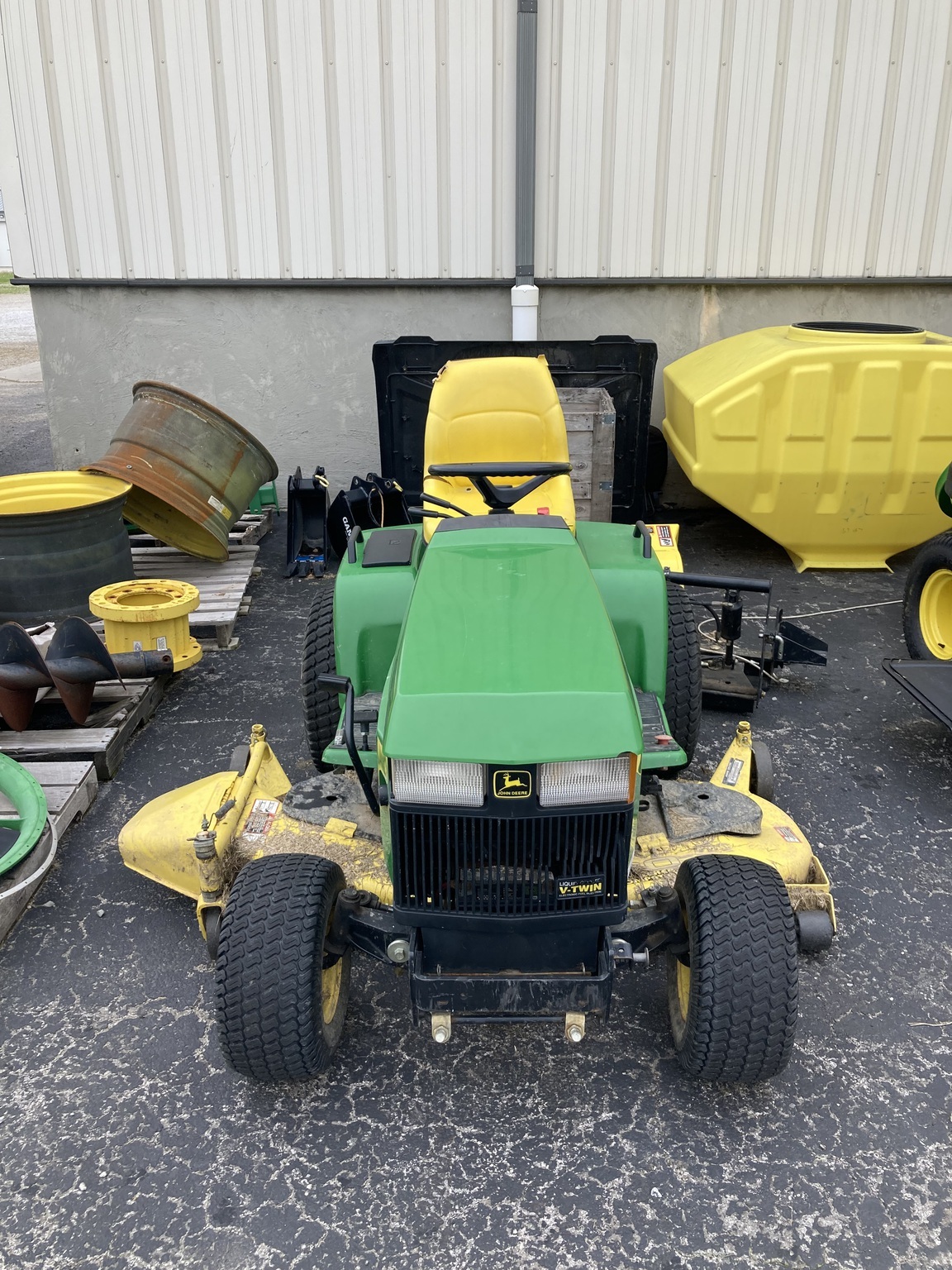 2000 John Deere 445 Lawn Mower - $4,000 | Machinery Pete