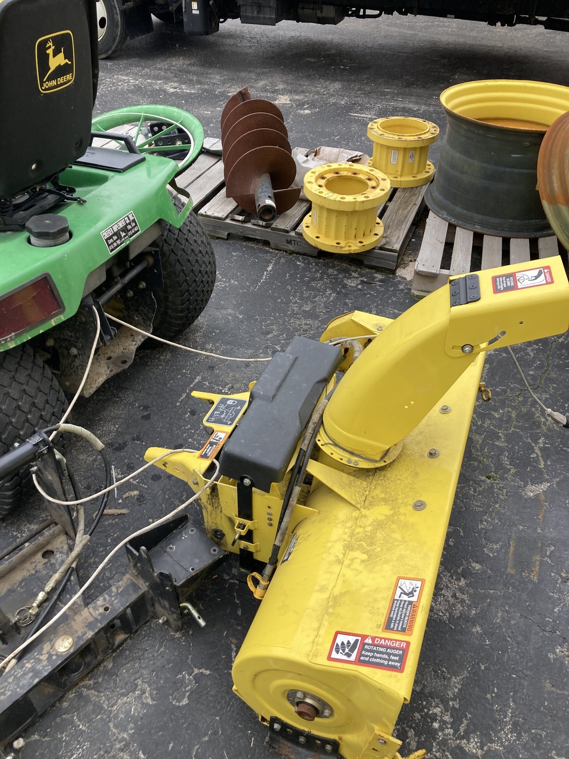 2000 John Deere 445 Lawn Mower - $4,000 | Machinery Pete