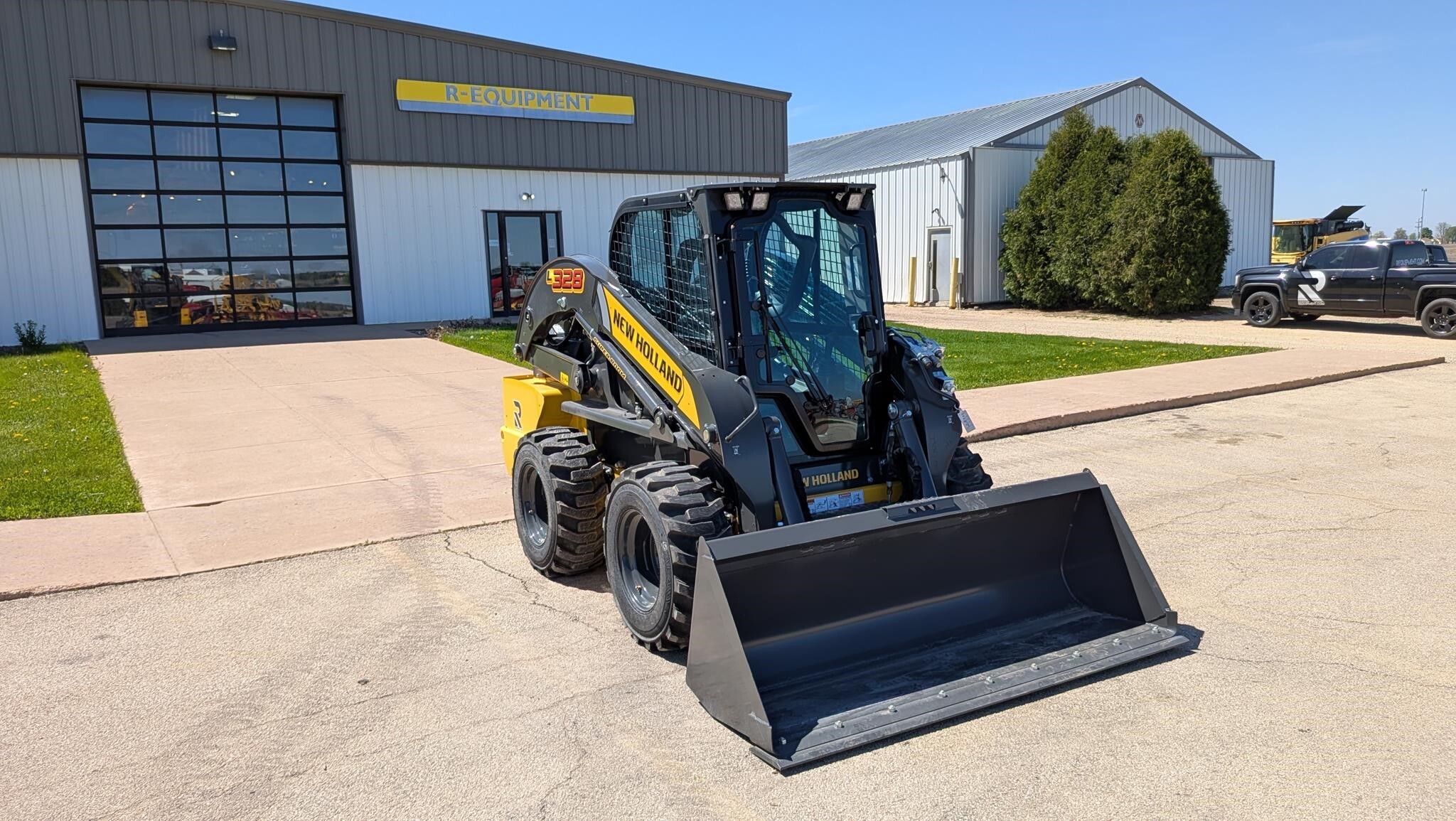 2025 New Holland L328 Skid Steer - $71,000 | Machinery Pete