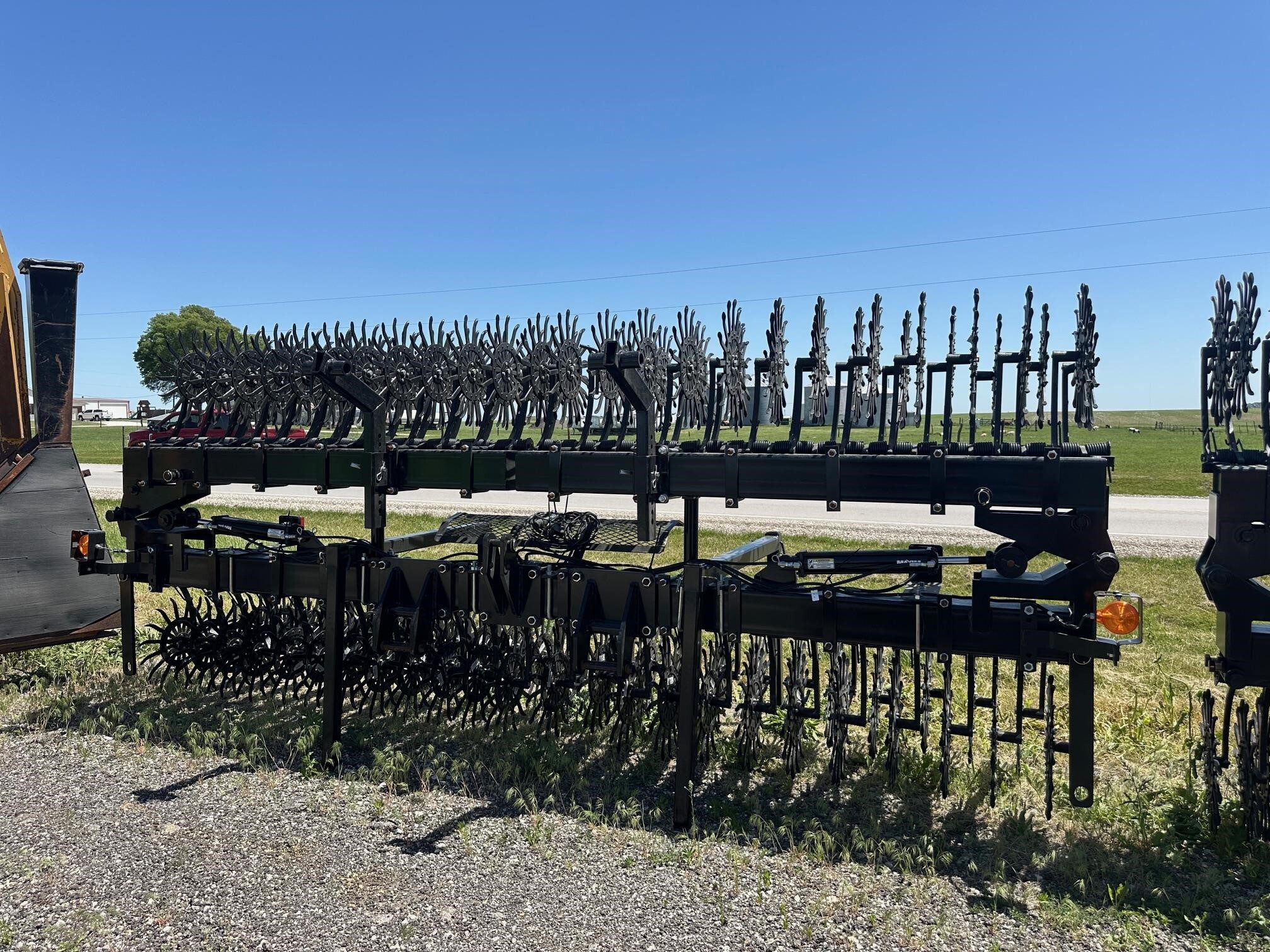 2025 Yetter 3530 Rotary Hoe - $18,950 | Machinery Pete