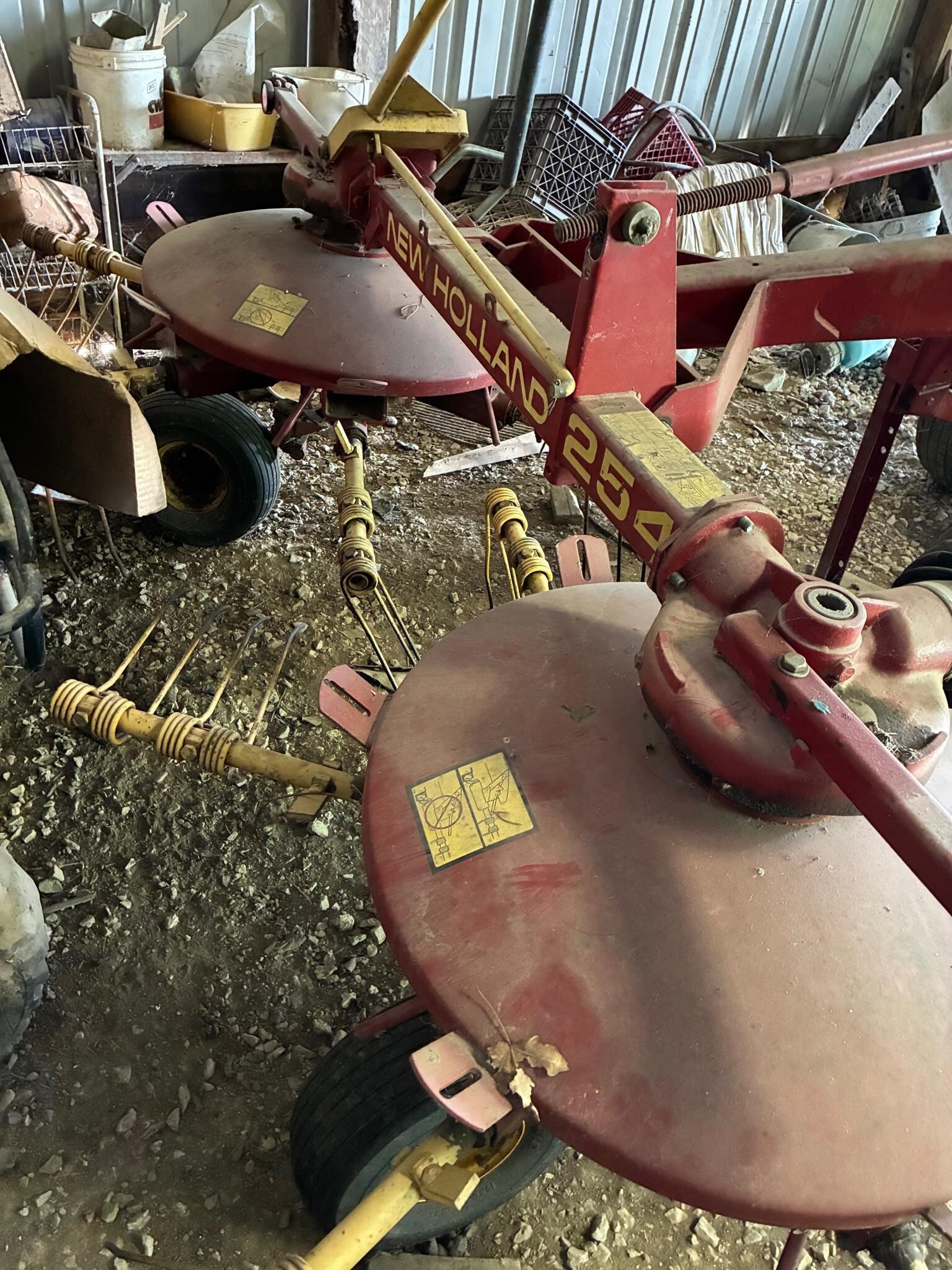 New Holland 254 Rake - $1,950 | Machinery Pete