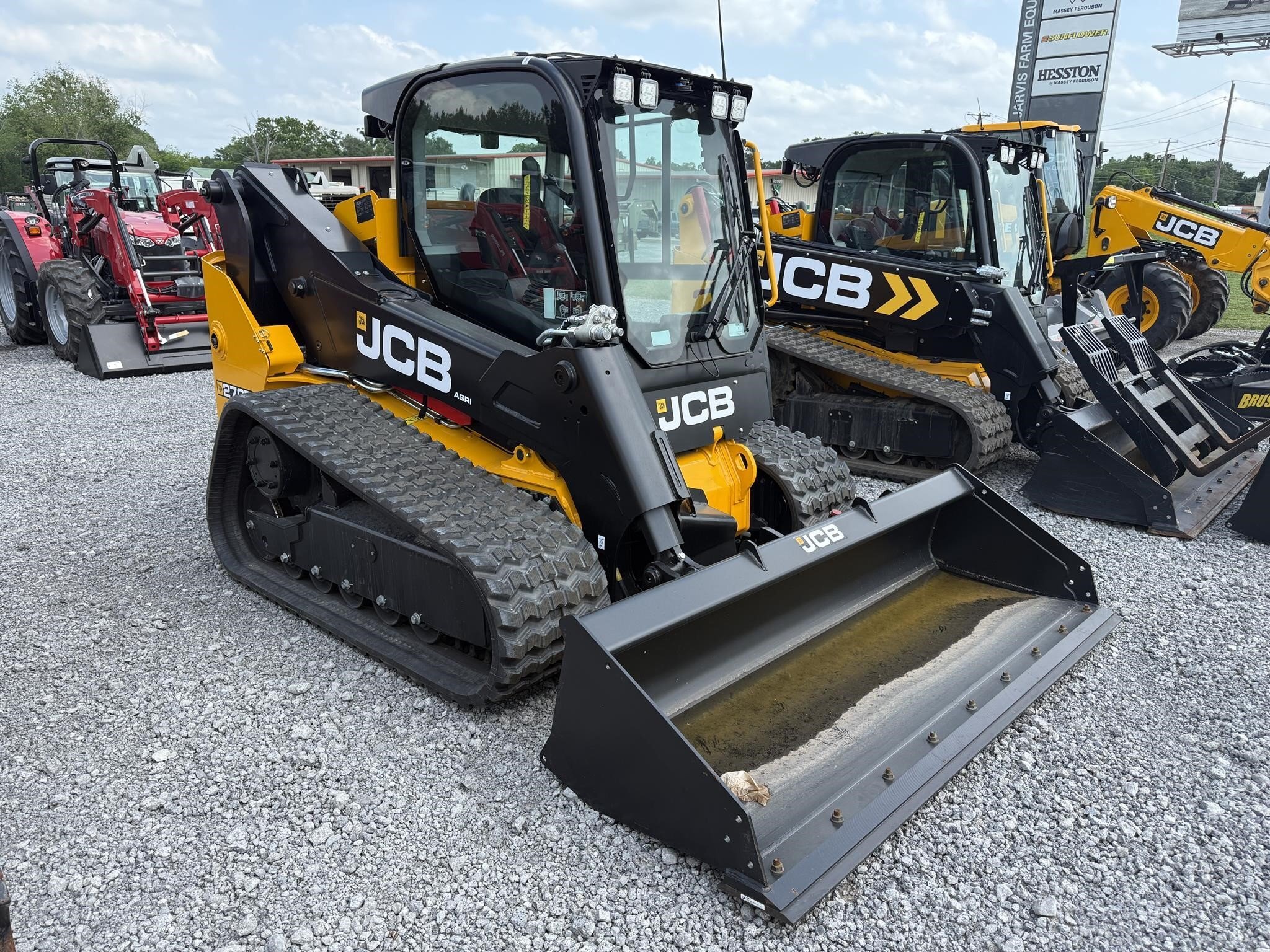 2025 JCB 270T Loader and Skid Steer Attachment - $Call | Machinery Pete