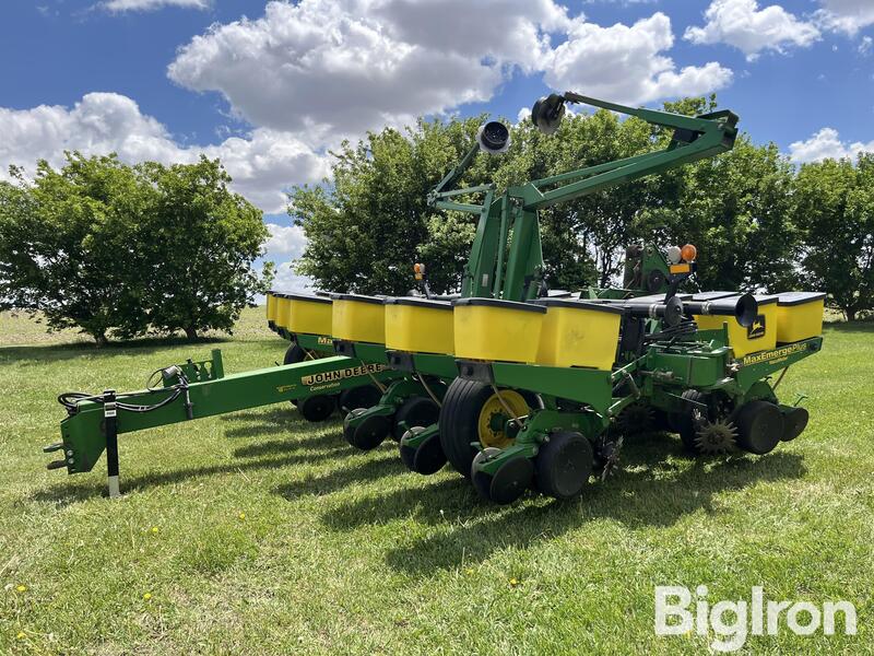 Used John Deere 1760 Planters for Sale - 51 Listings | Machinery Pete