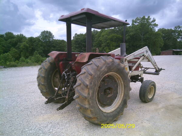 1990 Case IH 885 Tractor - $9,850 | Machinery Pete