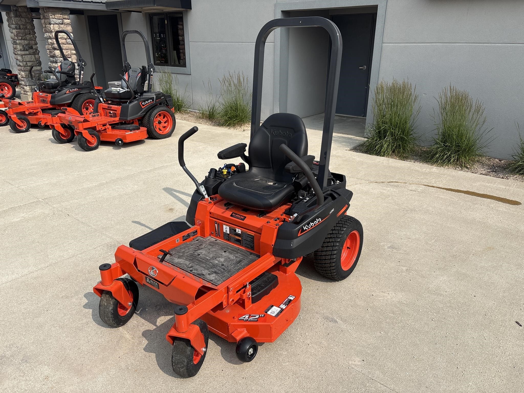 2025 Kubota Z232 Lawn Mower - $Call | Machinery Pete
