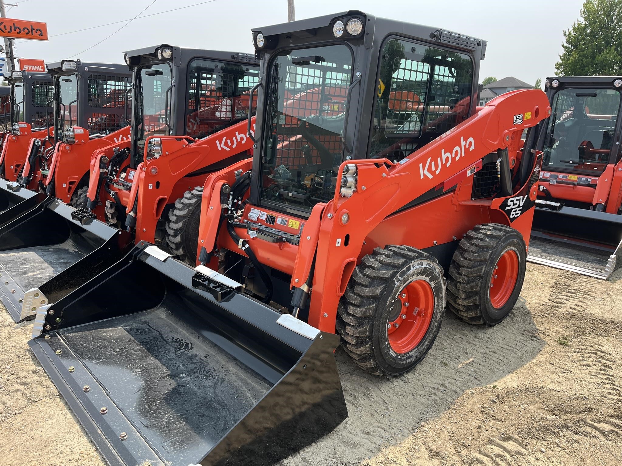 2025 Kubota SSV65 Skid Steer - $Call | Machinery Pete