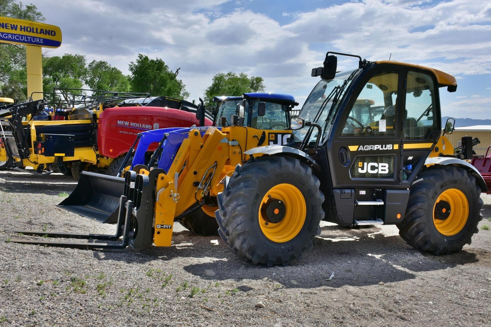 2025 JCB 542-70 AGRI PLUS Telehandler - $Call | Machinery Pete