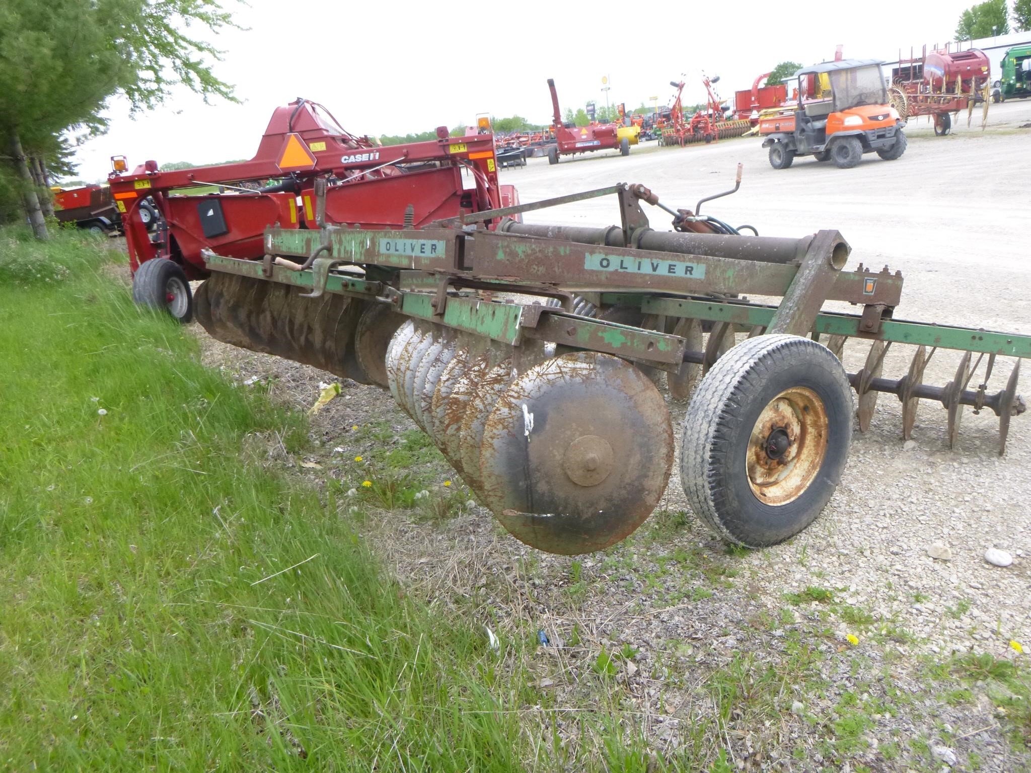 Oliver 252 Disk - $1,850 | Machinery Pete