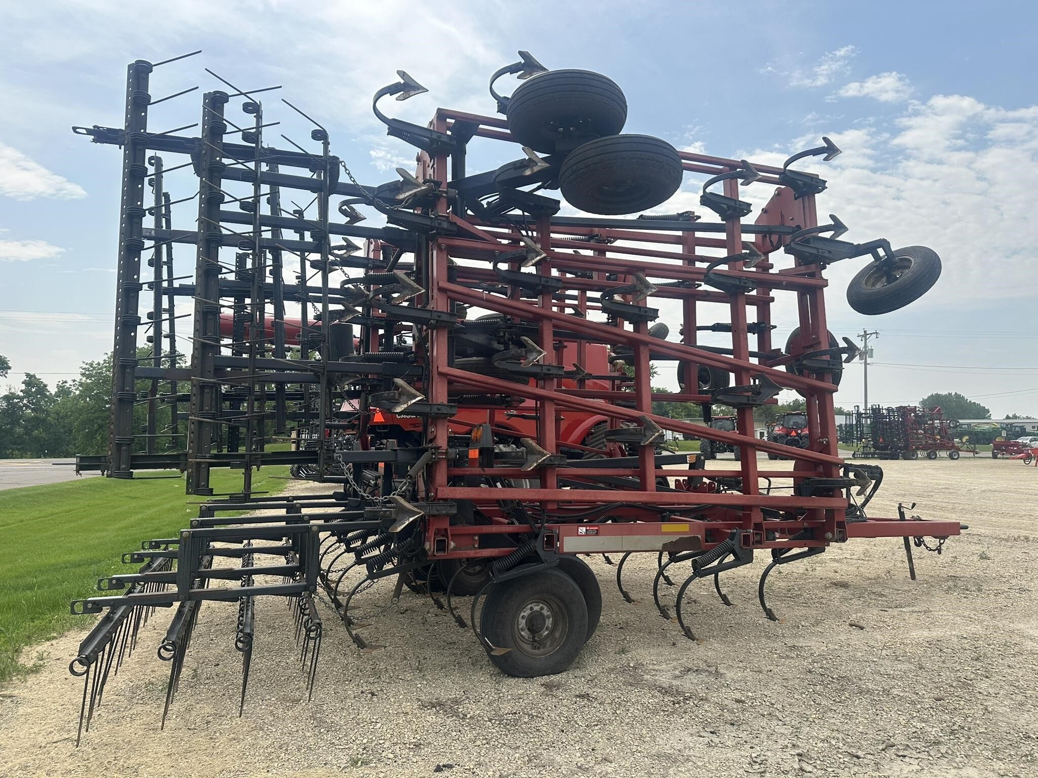 2004 Case IH Tigermate II Field Cultivator - $22,500 | Machinery Pete