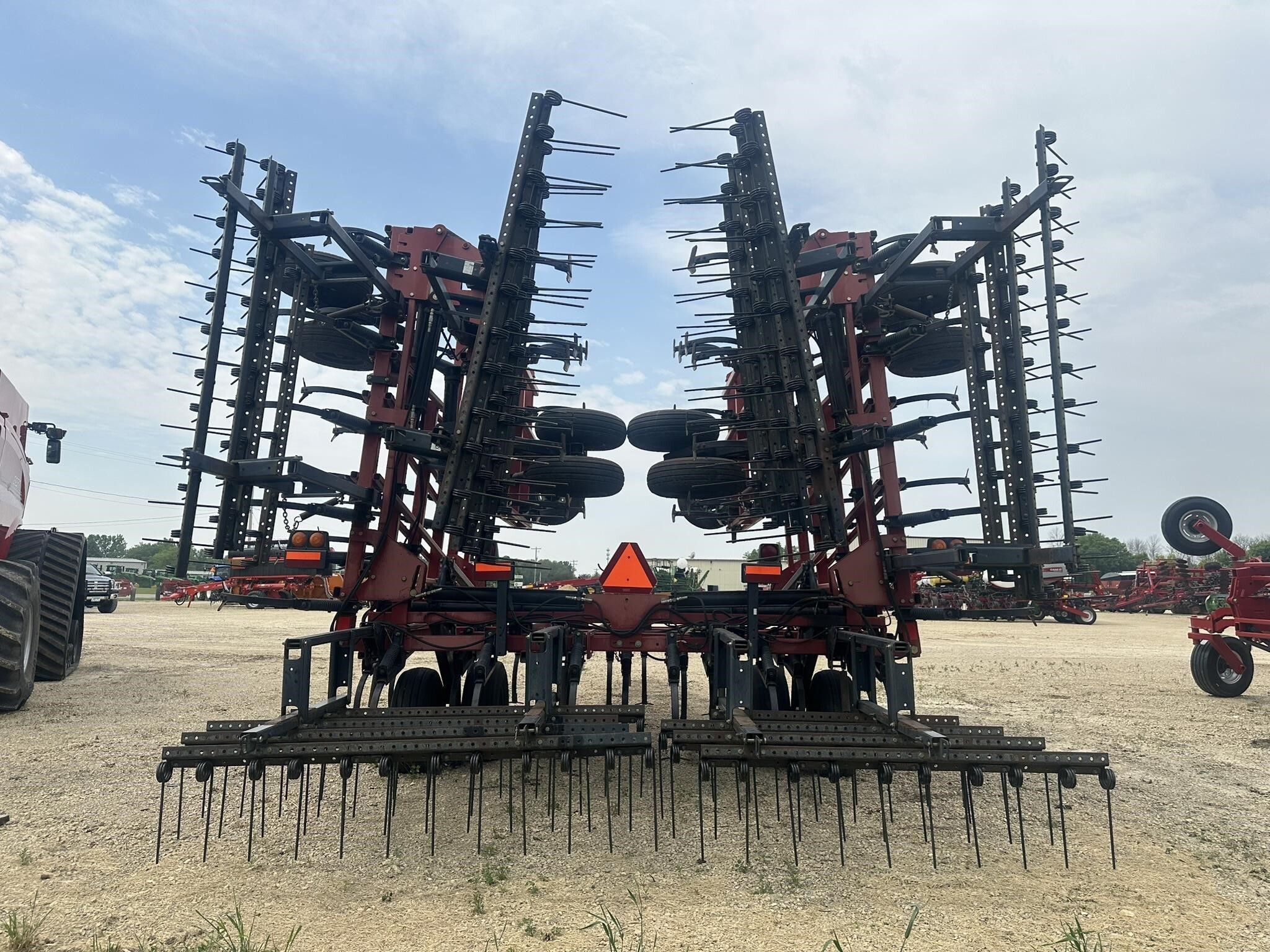 2004 Case IH Tigermate II Field Cultivator - $22,500 | Machinery Pete