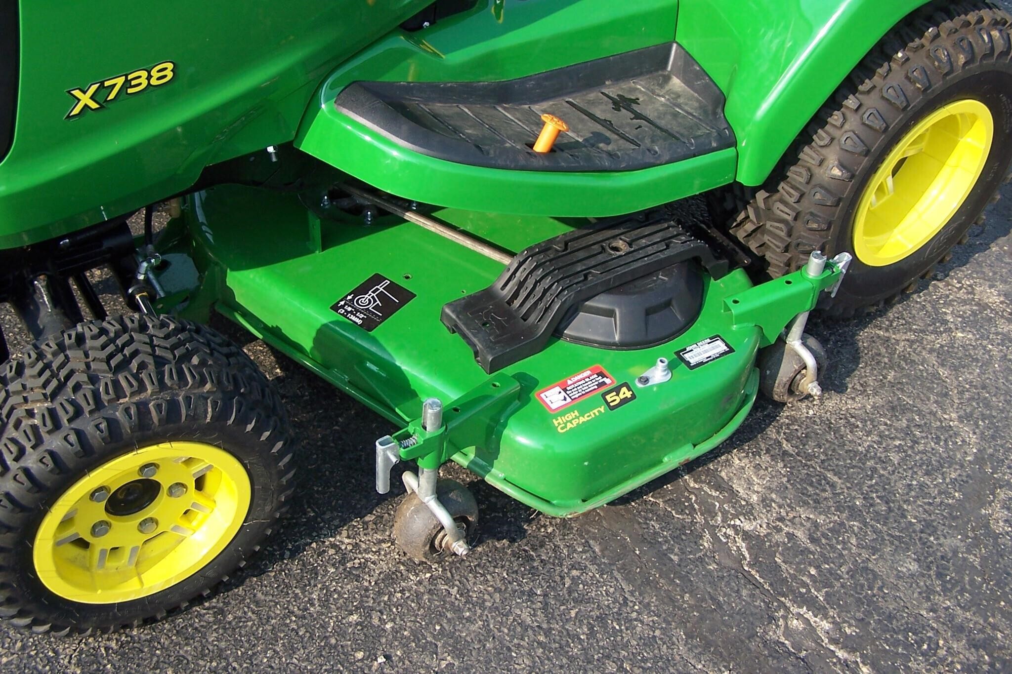 2024 John Deere X738 Lawn Mower - $13,900 | Machinery Pete