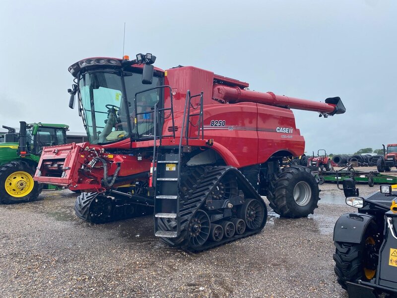 Used Case IH 8250 Combines for Sale - 272 Listings | Machinery Pete
