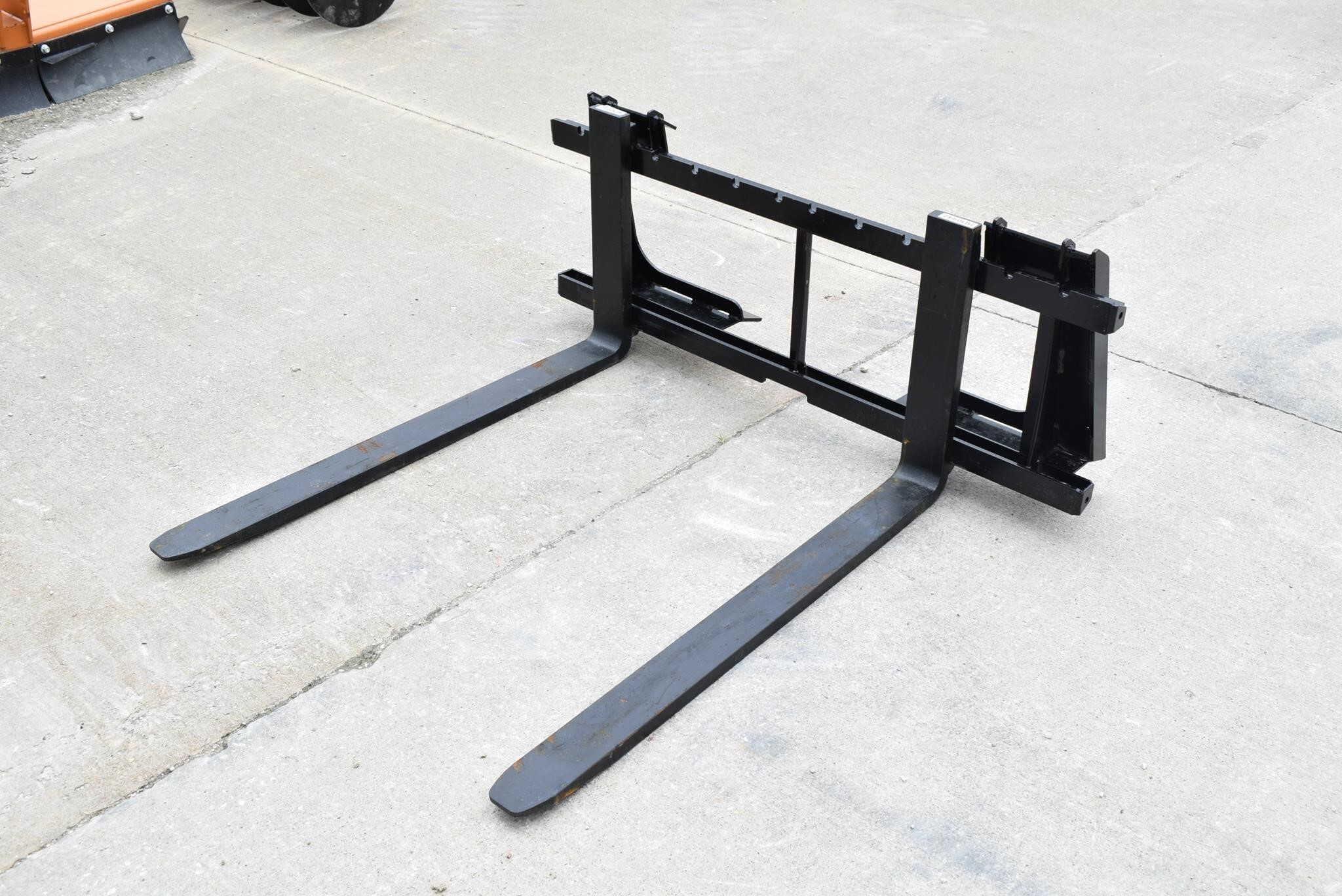 2025 HLA 48" PALLET FORKS SKID STEER ATTCH Loader and Skid Steer ...