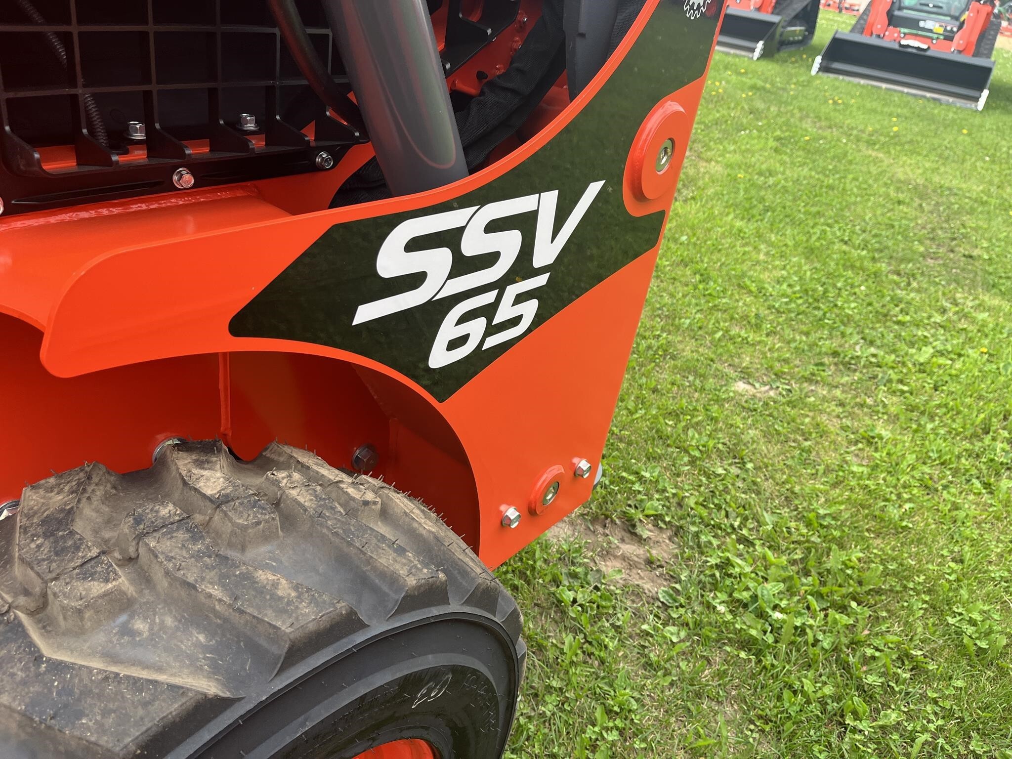 2025 Kubota SSV65 Skid Steer - $Call | Machinery Pete