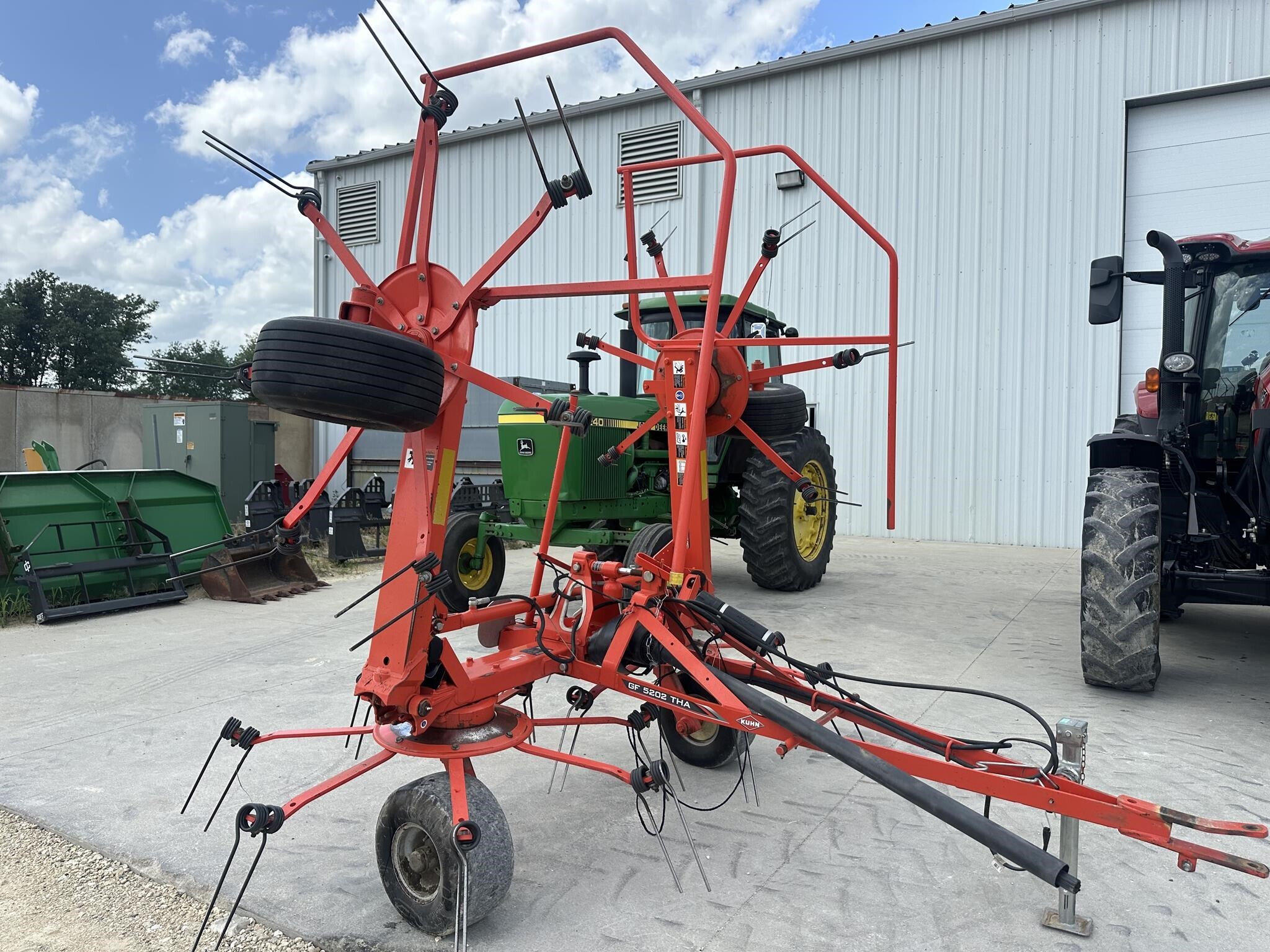Kuhn GF5202THA Tedder - $Call | Machinery Pete