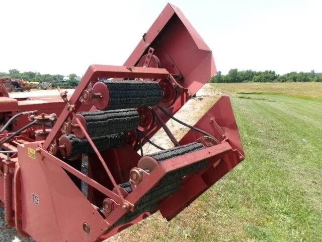 International 435 Small Square Baler - $4,950 | Machinery Pete
