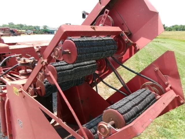 International 435 Small Square Baler - $4,950 | Machinery Pete