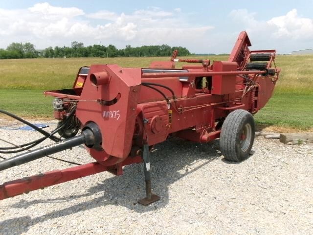 International 435 Small Square Baler - $4,950 | Machinery Pete