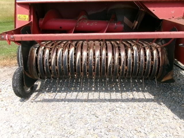 International 435 Small Square Baler - $4,950 | Machinery Pete