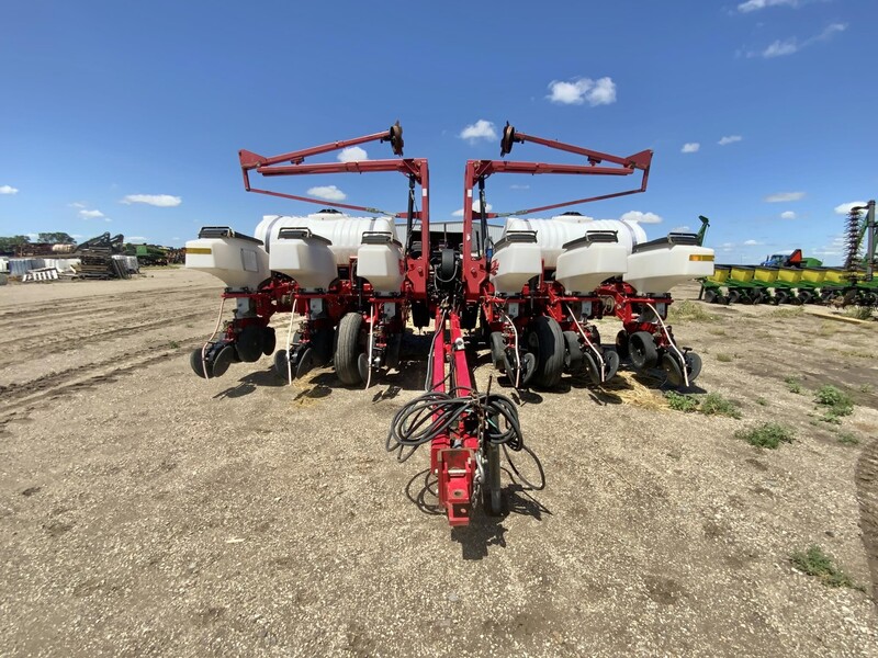 Used White Planters for Sale - 172 Listings | Machinery Pete