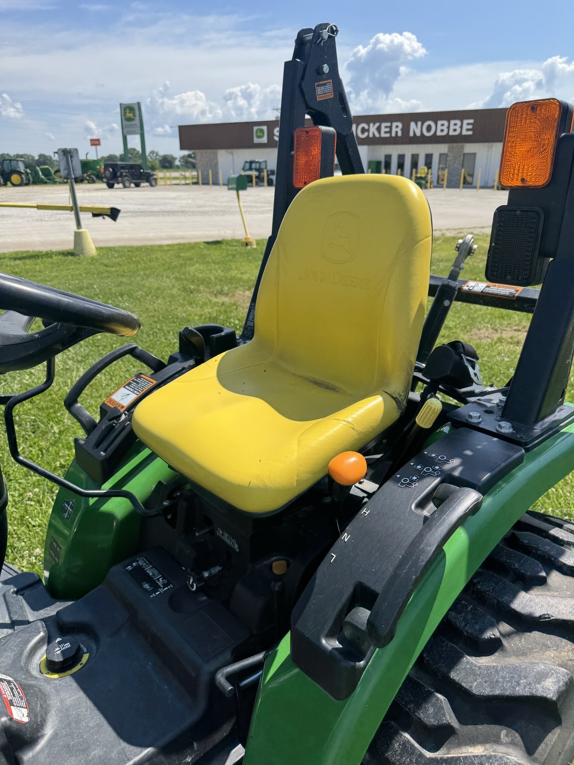 2015 John Deere 2025R Tractor - $14,900 | Machinery Pete
