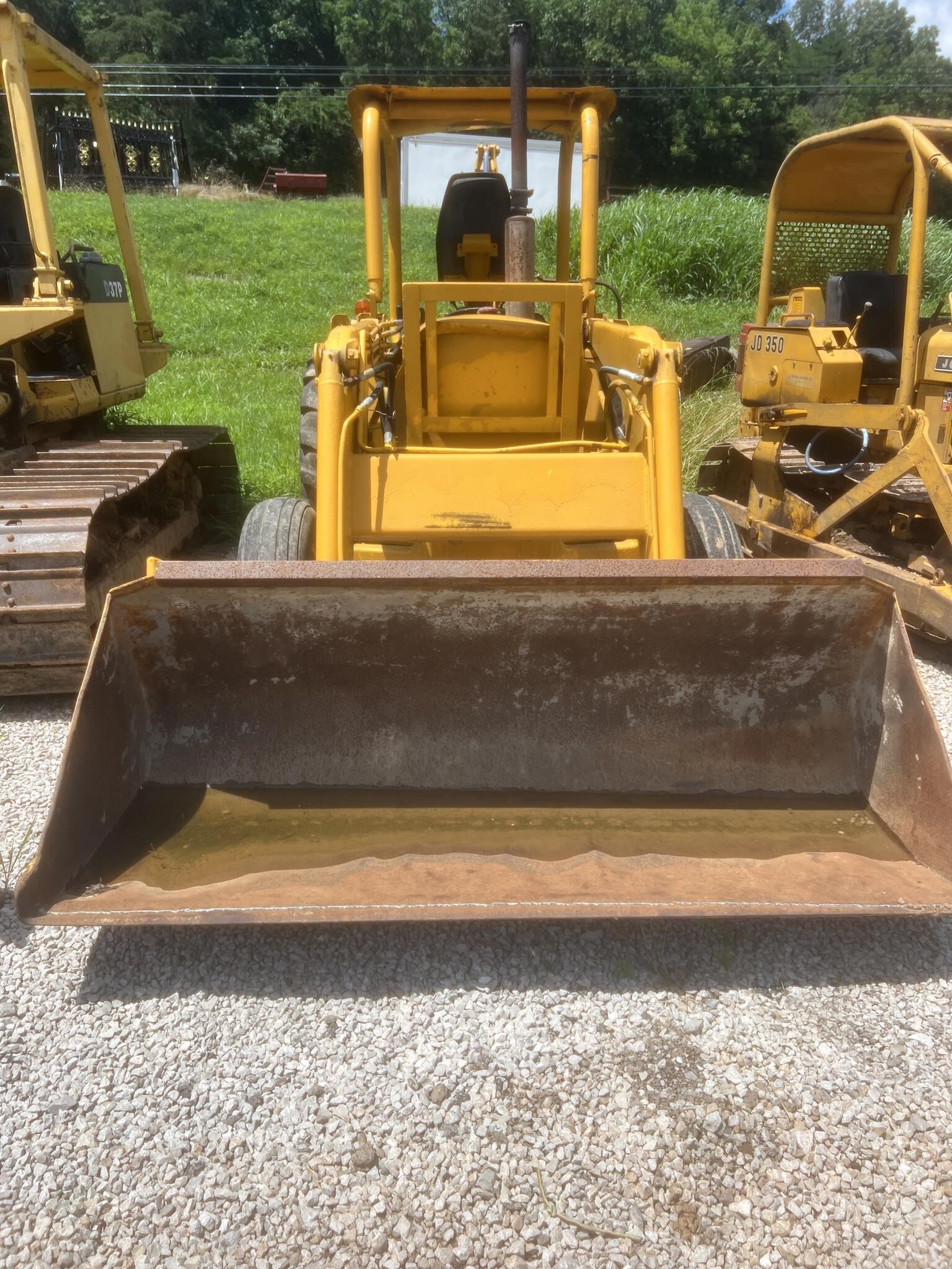 Deere 300 Backhoe - $6,900 | Machinery Pete
