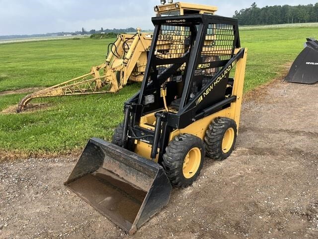 1993 New Holland L250 Skid Steer - $6,200 | Machinery Pete