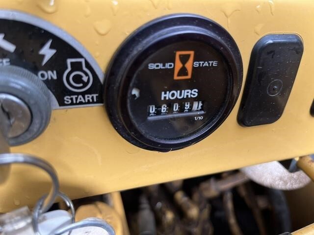 1993 New Holland L250 Skid Steer - $6,200 | Machinery Pete