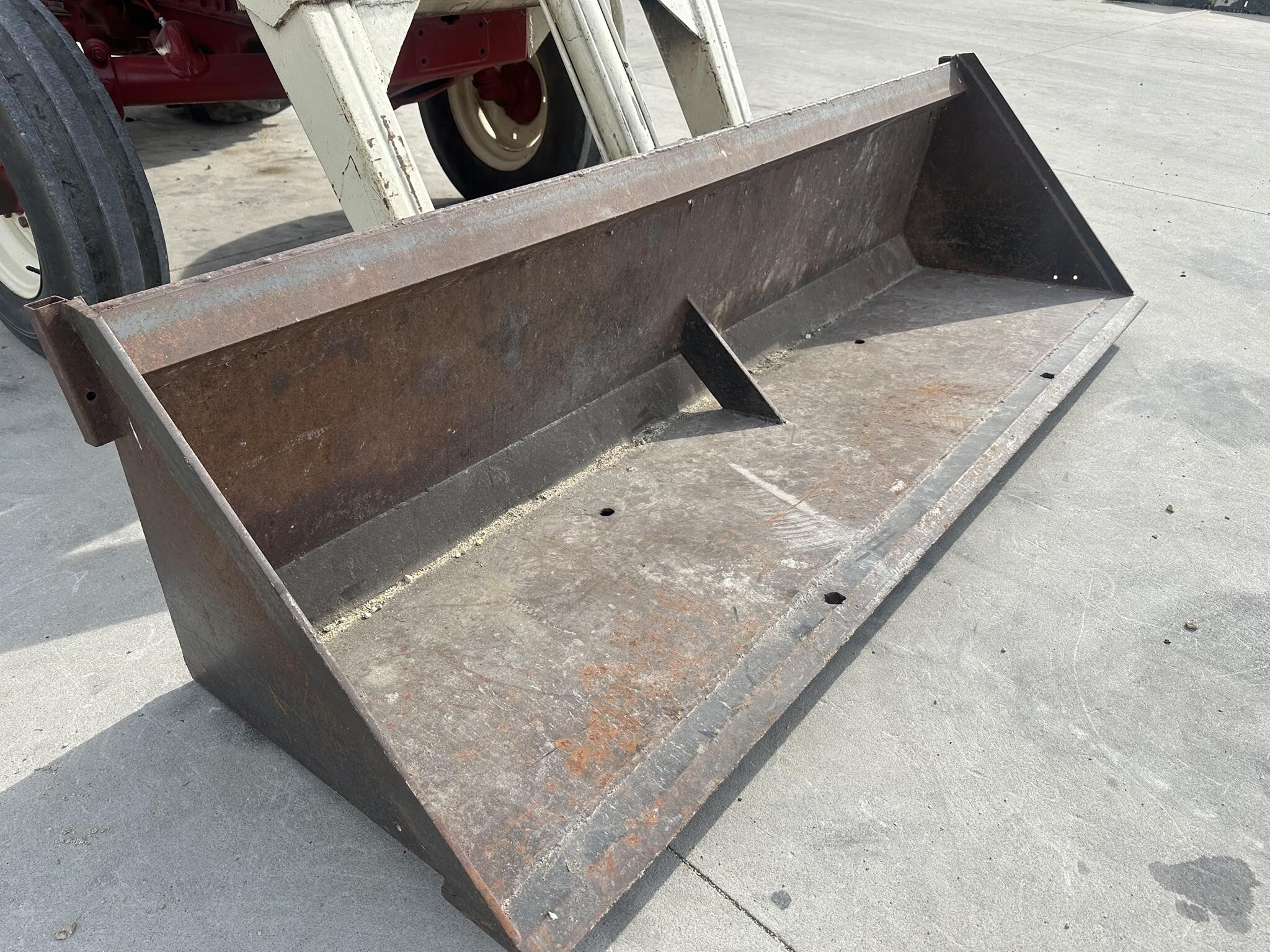 International 606 Tractor - $9,500 | Machinery Pete