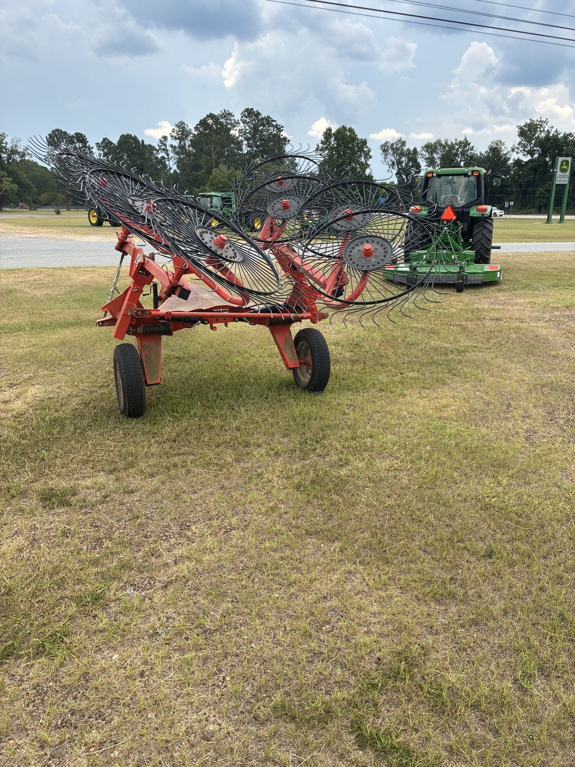 2011 Kuhn SR110 Rake - $3,150 | Machinery Pete