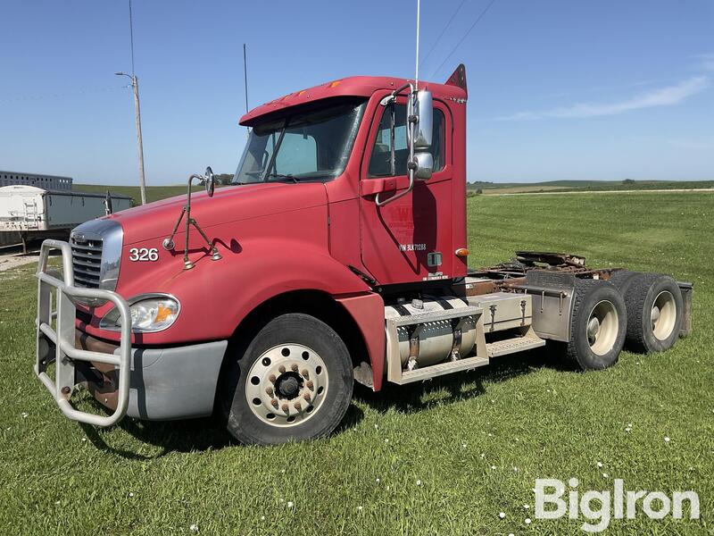 Used Freightliner Columbia Semi Trucks/Trailers for Sale - 10 Listings ...