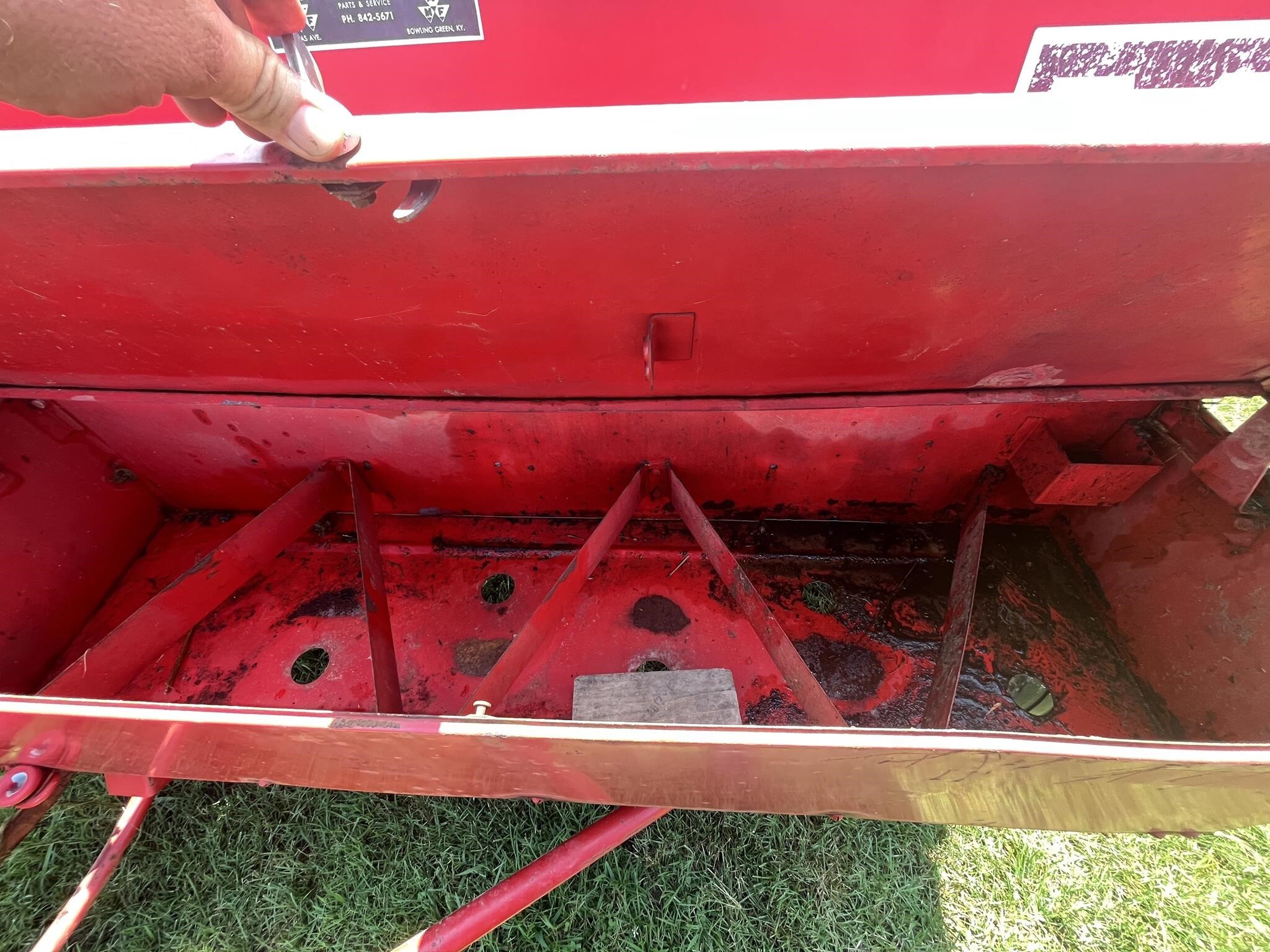 Massey Ferguson 124 Small Square Baler - $Call | Machinery Pete