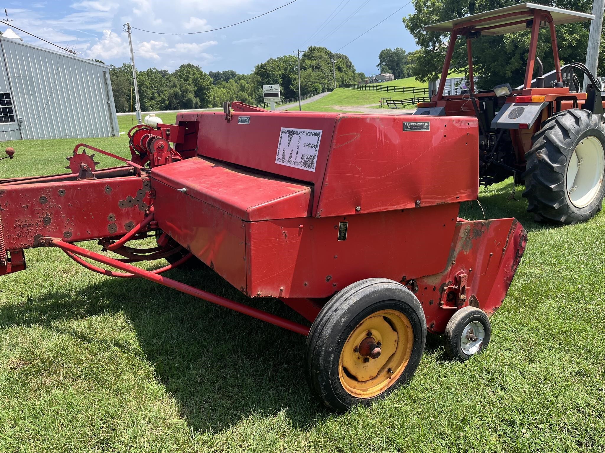 Massey Ferguson 124 Small Square Baler - $Call | Machinery Pete